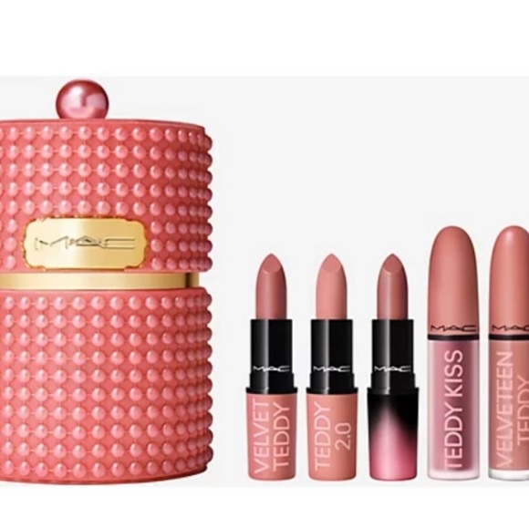 MAC Cosmetics | Makeup | Free Gift With Purchase Velvet Teddys Mac ...